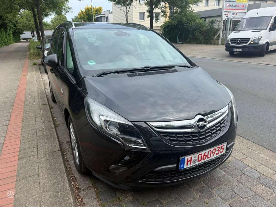 Melns Opel Zafira 2016 Panevēža, ar dzinēja tilpumu 1.36 L un nobraukumu 228 tūkst. km par 4000 €, foto 3 vietnē AUTOMOTO.COM.LV