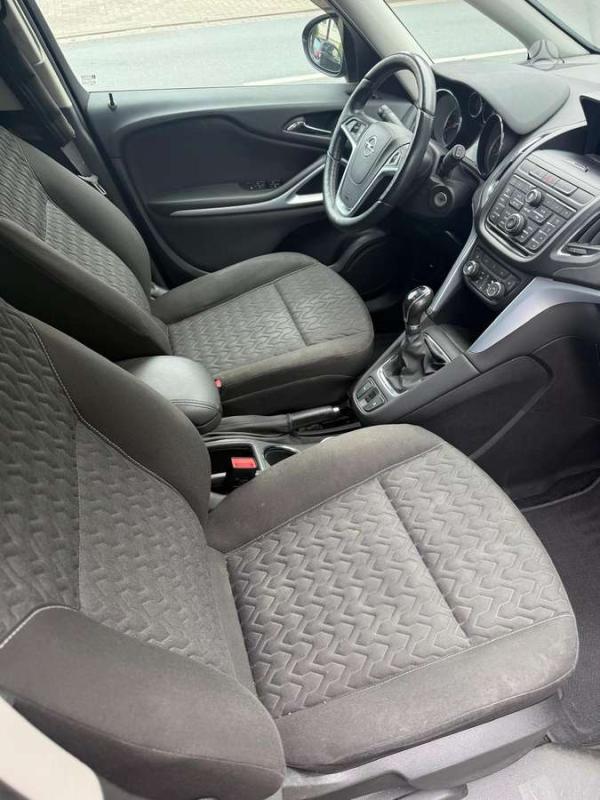 Melns Opel Zafira 2016 Panevēža, ar dzinēja tilpumu 1.36 L un nobraukumu 228 tūkst. km par 4000 €, foto 6 vietnē AUTOMOTO.COM.LV