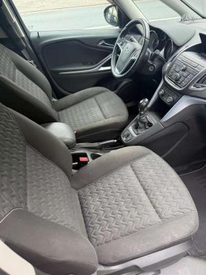 Melns Opel Zafira 2016 Panevēža, ar dzinēja tilpumu 1.36 L un nobraukumu 228 tūkst. km par 4000 €, foto 7 vietnē AUTOMOTO.COM.LV
