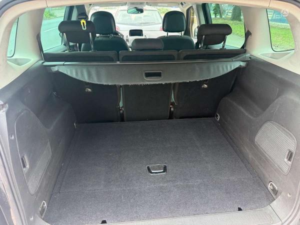 Melns Opel Zafira 2016 Panevēža, ar dzinēja tilpumu 1.36 L un nobraukumu 228 tūkst. km par 4000 €, foto 9 vietnē AUTOMOTO.COM.LV