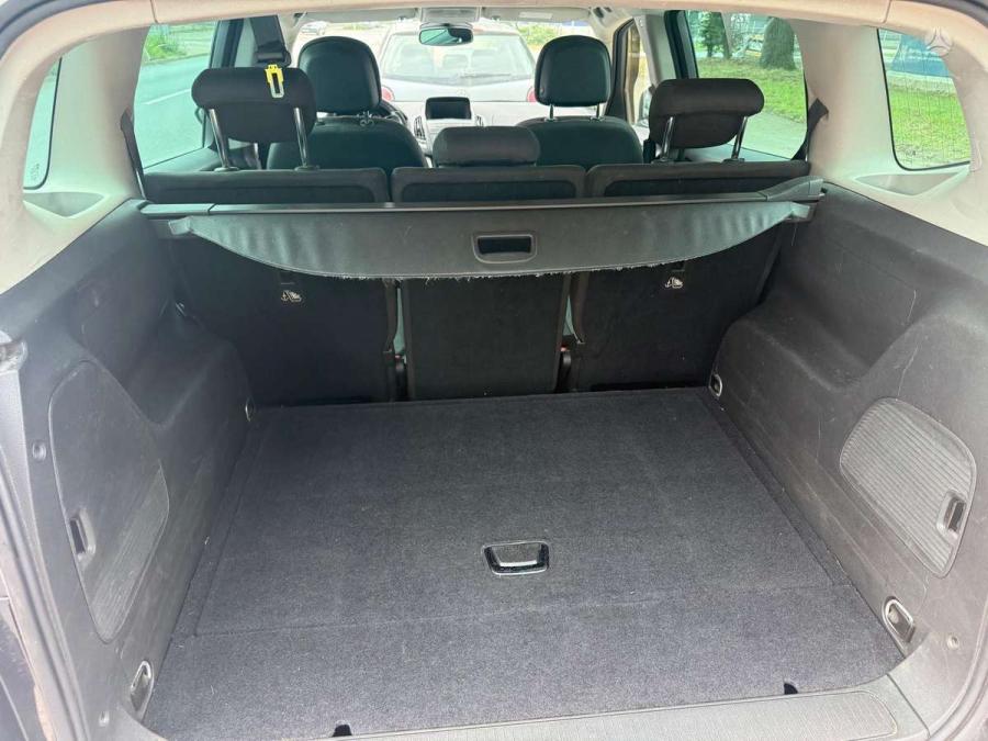 Melns Opel Zafira 2016 Panevēža, ar dzinēja tilpumu 1.36 L un nobraukumu 228 tūkst. km par 4000 €, foto 10 vietnē AUTOMOTO.COM.LV