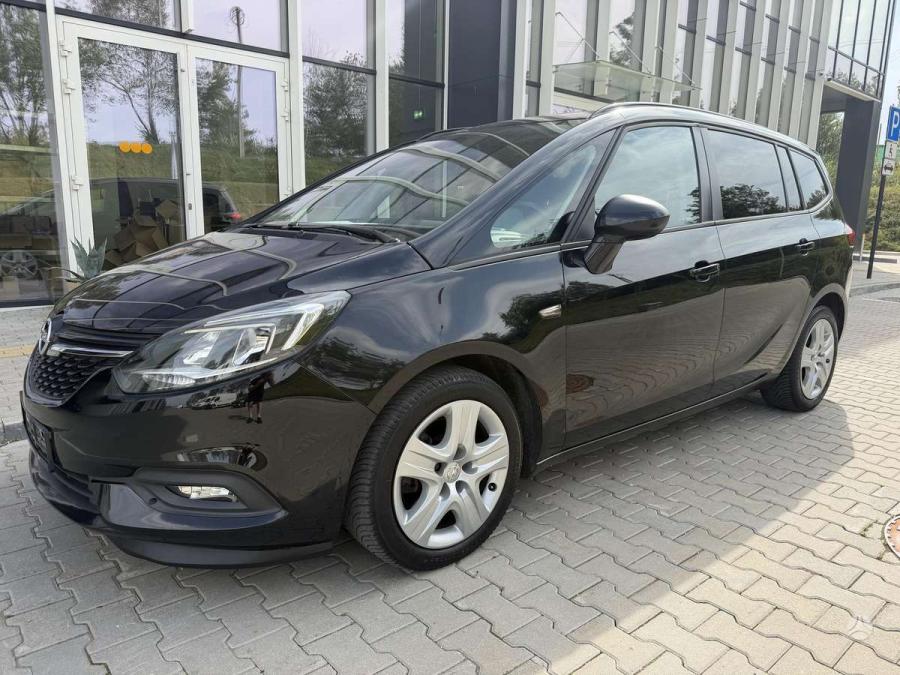Melns Opel Zafira 2016 Viļņa, ar dzinēja tilpumu 1.96 L un nobraukumu 192 tūkst. km par 7900 €, foto 1 vietnē AUTOMOTO.COM.LV