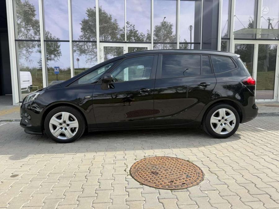 Melns Opel Zafira 2016 Viļņa, ar dzinēja tilpumu 1.96 L un nobraukumu 192 tūkst. km par 7900 €, foto 5 vietnē AUTOMOTO.COM.LV