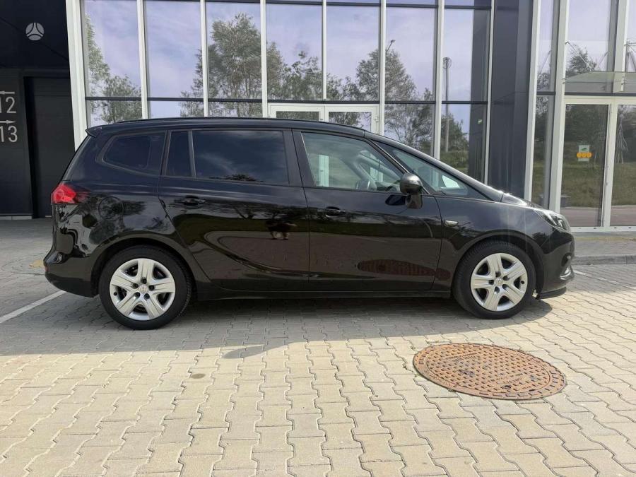 Melns Opel Zafira 2016 Viļņa, ar dzinēja tilpumu 1.96 L un nobraukumu 192 tūkst. km par 7900 €, foto 10 vietnē AUTOMOTO.COM.LV
