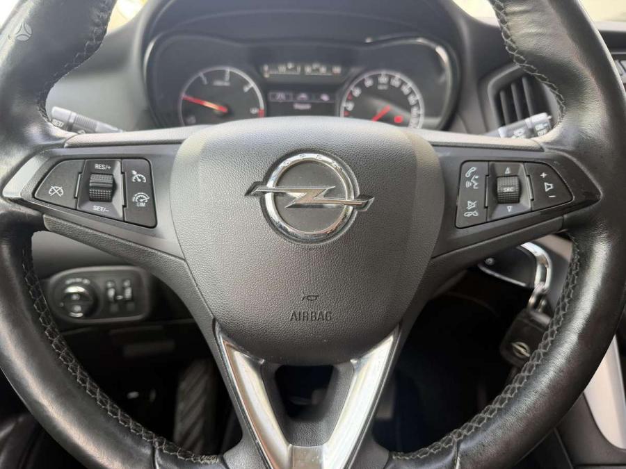 Melns Opel Zafira 2016 Viļņa, ar dzinēja tilpumu 1.96 L un nobraukumu 192 tūkst. km par 7900 €, foto 16 vietnē AUTOMOTO.COM.LV