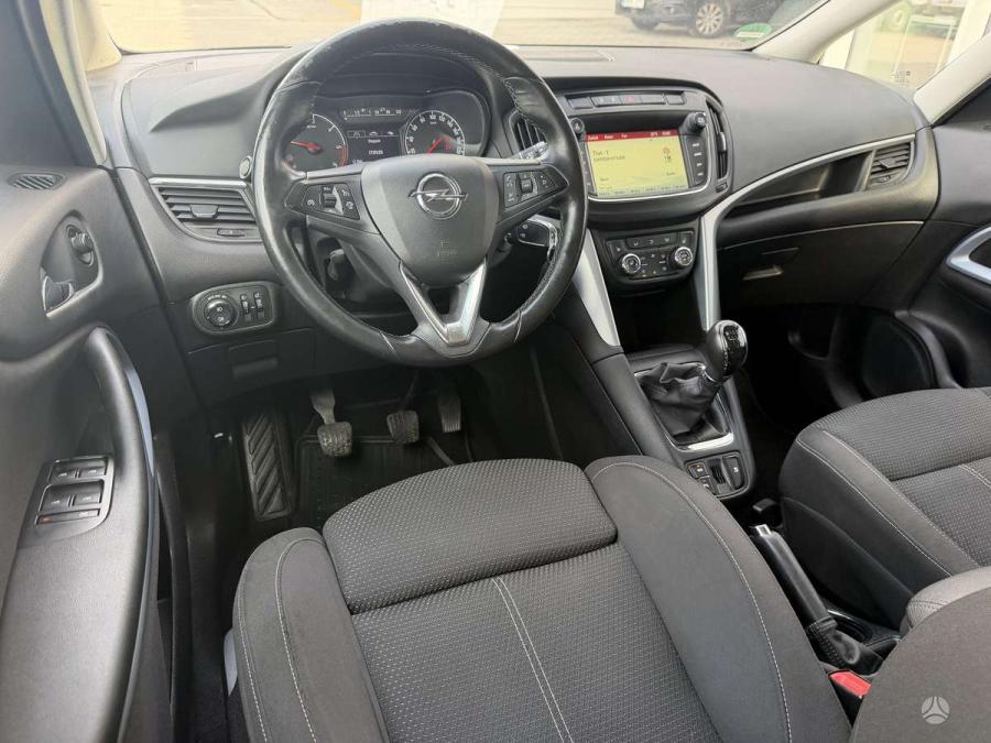 Melns Opel Zafira 2016 Viļņa, ar dzinēja tilpumu 1.96 L un nobraukumu 192 tūkst. km par 7900 €, foto 23 vietnē AUTOMOTO.COM.LV