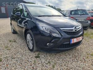 Black Opel Zafira 2016 in Cesis, with an engine capacity of 1.60 L and mileage of 235 thousand km for 7550 €, photo  on AUTOMOTO.COM.LV
