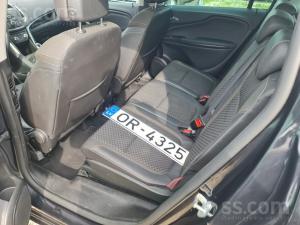 Black Opel Zafira 2016 in Cesis, with an engine capacity of 1.60 L and mileage of 235 thousand km for 7550 €, photo 8 on AUTOMOTO.COM.LV
