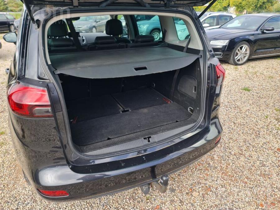 Black Opel Zafira 2016 in Cesis, with an engine capacity of 1.60 L and mileage of 235 thousand km for 7550 €, photo 9 on AUTOMOTO.COM.LV