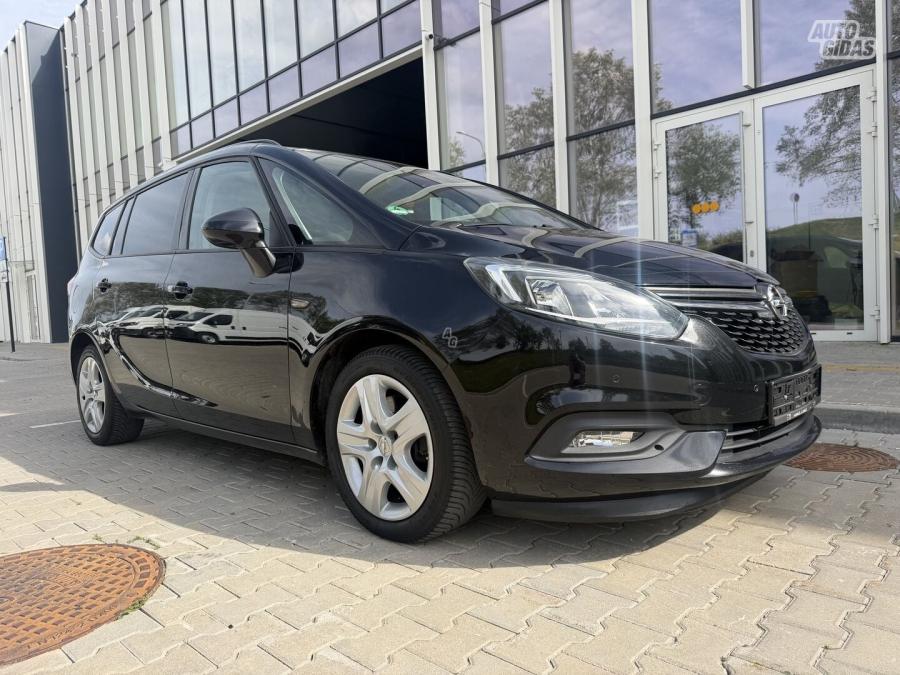Black Opel Zafira 2016 in Vilnius, with an engine capacity of 2.00 L and mileage of 190 thousand km for 7200 €, photo 7 on AUTOMOTO.COM.LV