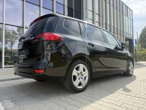 Black Opel Zafira 2016 in Vilnius, with an engine capacity of 2.00 L and mileage of 190 thousand km for 7200 €, photo 11 on AUTOMOTO.COM.LV