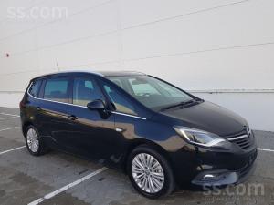 Black Opel Zafira 2017 in Riga, with an engine capacity of 2.00 L and mileage of 185 thousand km for 7900 €, photo  on AUTOMOTO.COM.LV