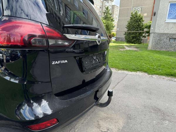 Black Opel Zafira 2017 in Kaunas, with an engine capacity of 1.60 L and mileage of 231 thousand km for 7150 €, photo 7 on AUTOMOTO.COM.LV