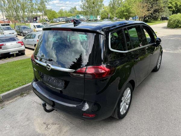 Black Opel Zafira 2017 in Kaunas, with an engine capacity of 1.60 L and mileage of 231 thousand km for 7150 €, photo 10 on AUTOMOTO.COM.LV