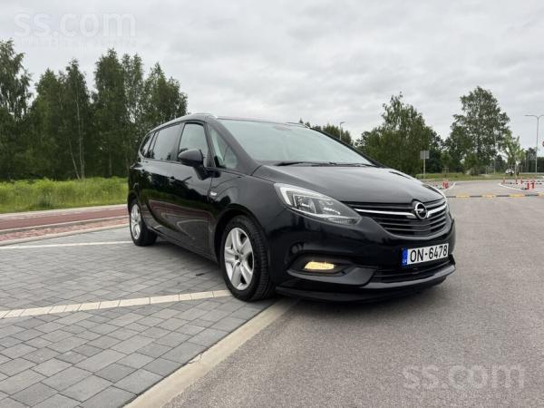Black Opel Zafira 2017 in Jelgava, with an engine capacity of 2.00 L and mileage of 0 thousand km for 10350 €, photo 2 on AUTOMOTO.COM.LV