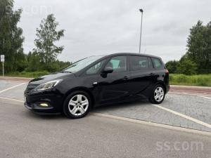 Melns Opel Zafira 2017 Jelgava, ar dzinēja tilpumu 2.00 L un nobraukumu 0 tūkst. km par 10350 €, foto 5 vietnē AUTOMOTO.COM.LV