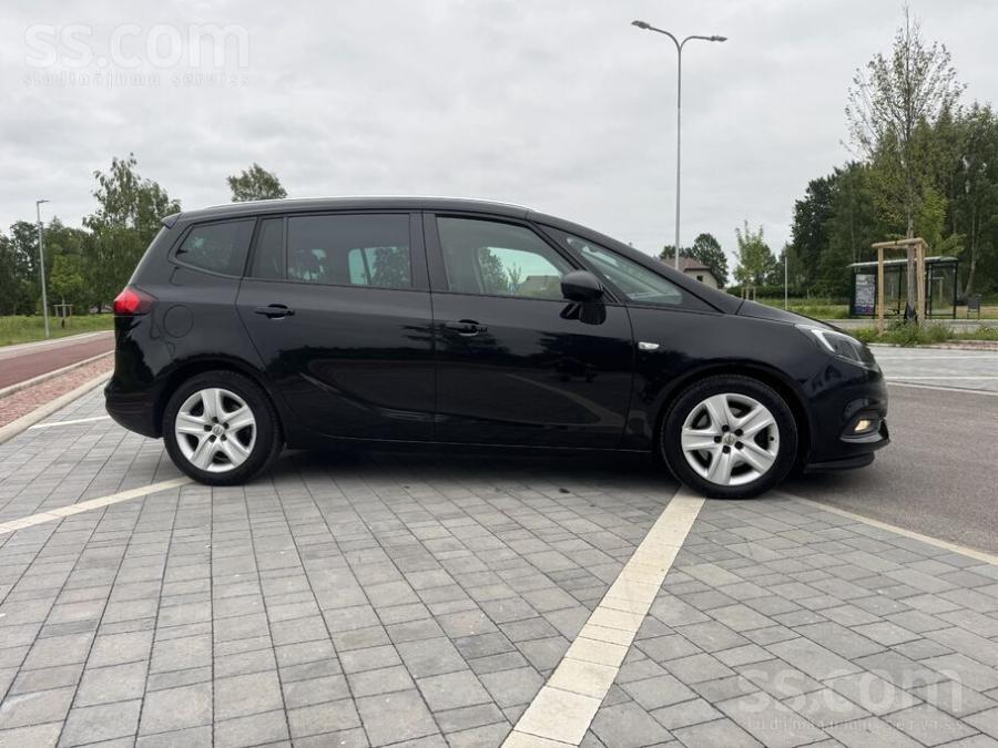 Melns Opel Zafira 2017 Jelgava, ar dzinēja tilpumu 2.00 L un nobraukumu 0 tūkst. km par 10350 €, foto 8 vietnē AUTOMOTO.COM.LV