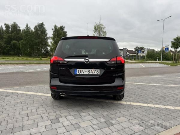 Black Opel Zafira 2017 in Jelgava, with an engine capacity of 2.00 L and mileage of 0 thousand km for 10350 €, photo 9 on AUTOMOTO.COM.LV