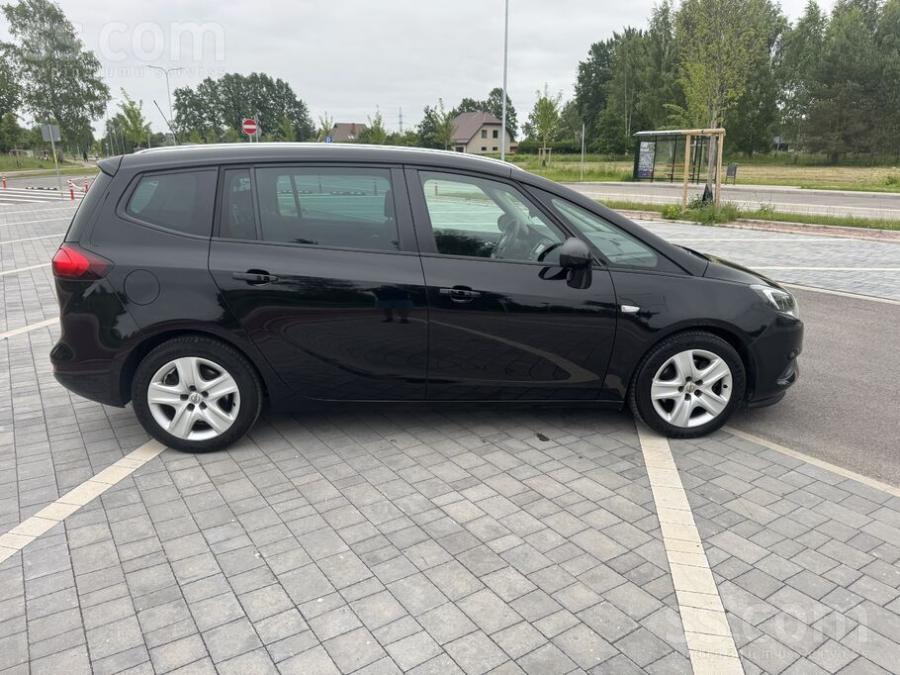 Melns Opel Zafira 2017 Jelgava, ar dzinēja tilpumu 2.00 L un nobraukumu 0 tūkst. km par 10350 €, foto 13 vietnē AUTOMOTO.COM.LV