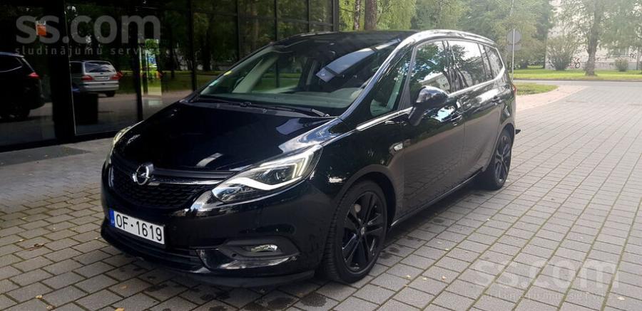 Black Opel Zafira 2017 in Jurmala, with an engine capacity of 2.00 L and mileage of 229 thousand km for 7200 €, photo 1 on AUTOMOTO.COM.LV