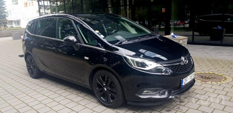 Black Opel Zafira 2017 in Jurmala, with an engine capacity of 2.00 L and mileage of 229 thousand km for 7200 €, photo 4 on AUTOMOTO.COM.LV
