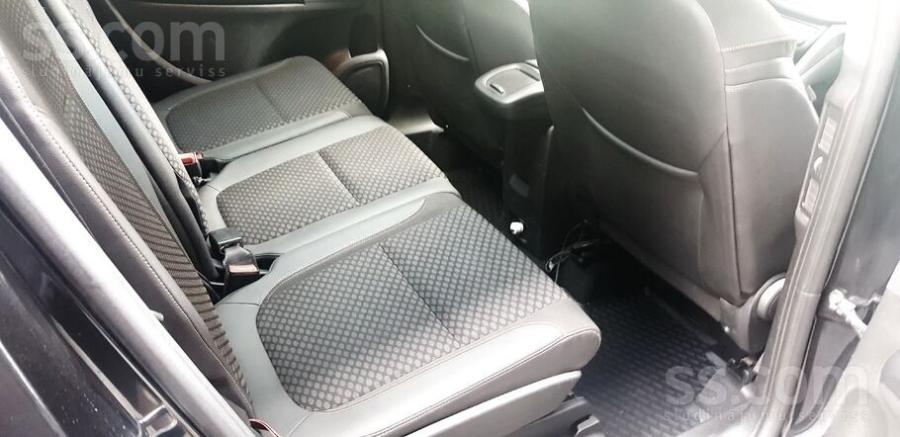 Black Opel Zafira 2017 in Jurmala, with an engine capacity of 2.00 L and mileage of 229 thousand km for 7200 €, photo 16 on AUTOMOTO.COM.LV