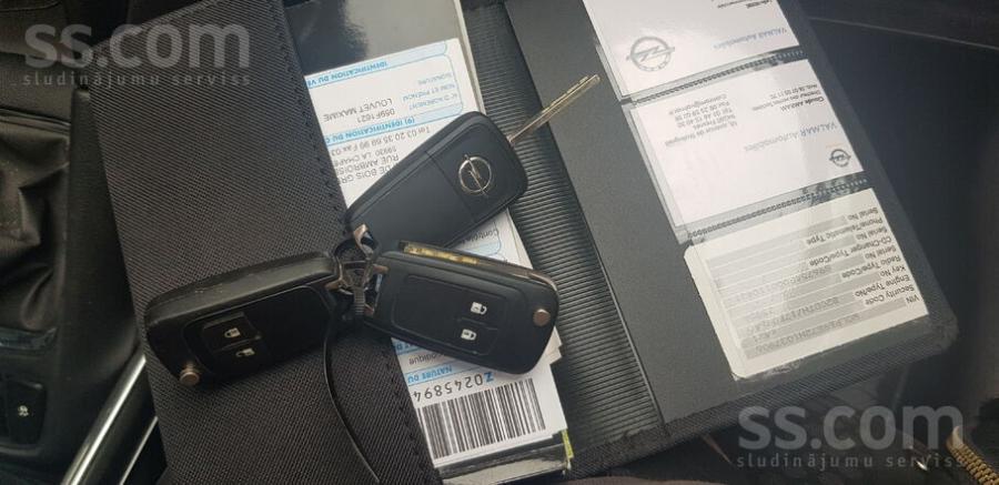 Black Opel Zafira 2017 in Jurmala, with an engine capacity of 2.00 L and mileage of 229 thousand km for 7200 €, photo 29 on AUTOMOTO.COM.LV