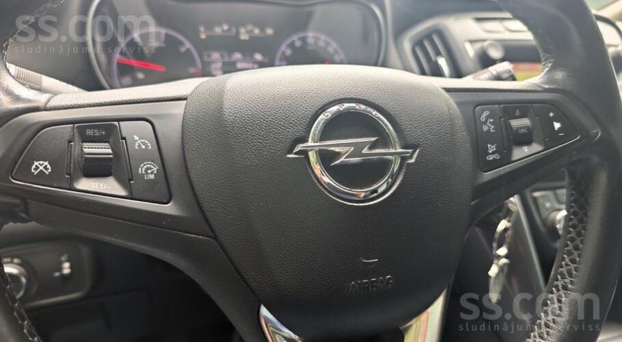 Melns Opel Zafira 2017 Rīga, ar dzinēja tilpumu 1.60 L un nobraukumu 320 tūkst. km par 5400 €, foto 10 vietnē AUTOMOTO.COM.LV