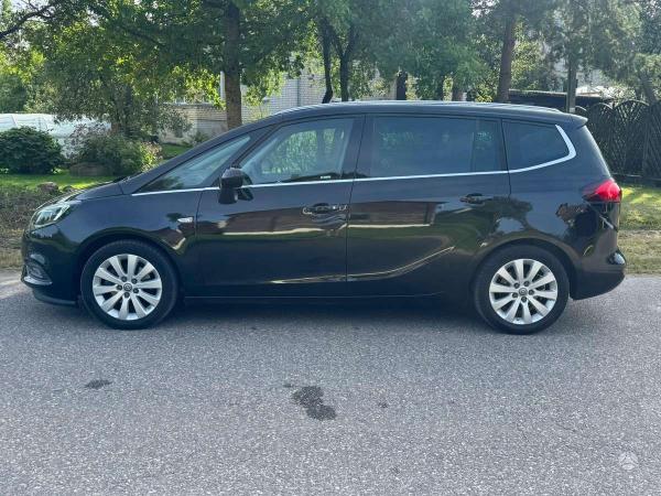 Melns Opel Zafira 2017 Utena, ar dzinēja tilpumu 1.36 L un nobraukumu 157 tūkst. km par 6200 €, foto 4 vietnē AUTOMOTO.COM.LV