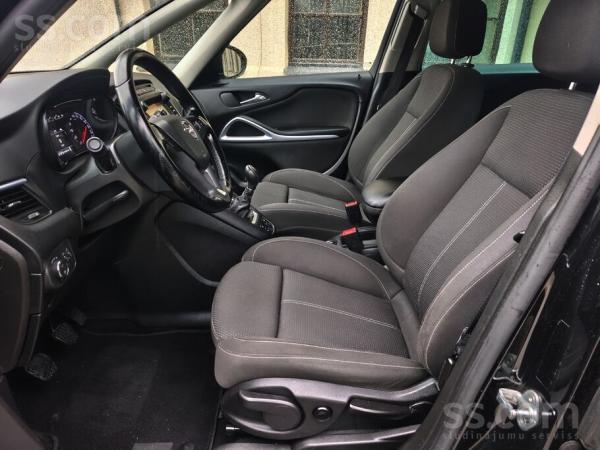Melns Opel Zafira 2017 Ogre, ar dzinēja tilpumu 1.40 L un nobraukumu 250 tūkst. km par 7250 €, foto 10 vietnē AUTOMOTO.COM.LV