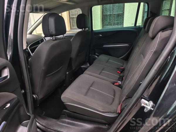 Melns Opel Zafira 2017 Ogre, ar dzinēja tilpumu 1.40 L un nobraukumu 250 tūkst. km par 7250 €, foto 11 vietnē AUTOMOTO.COM.LV