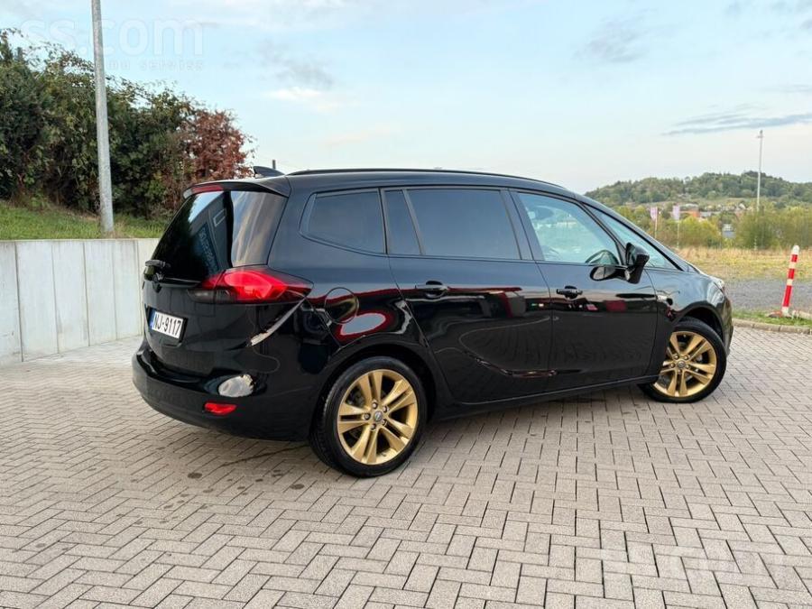 Melns Opel Zafira 2017 Jelgava, ar dzinēja tilpumu 1.60 L un nobraukumu 278 tūkst. km par 8200 €, foto 1 vietnē AUTOMOTO.COM.LV