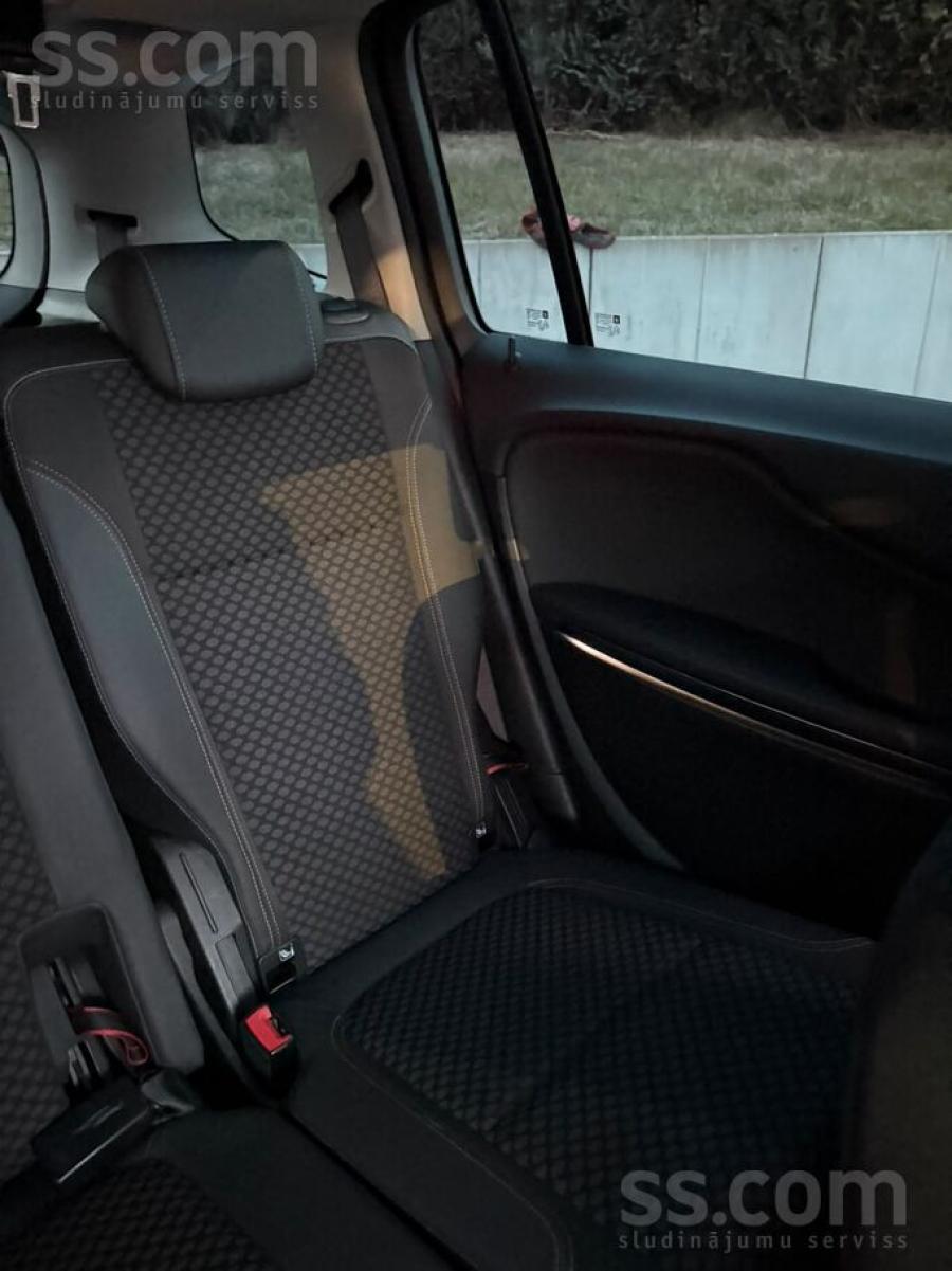 Melns Opel Zafira 2017 Jelgava, ar dzinēja tilpumu 1.60 L un nobraukumu 278 tūkst. km par 8200 €, foto 25 vietnē AUTOMOTO.COM.LV