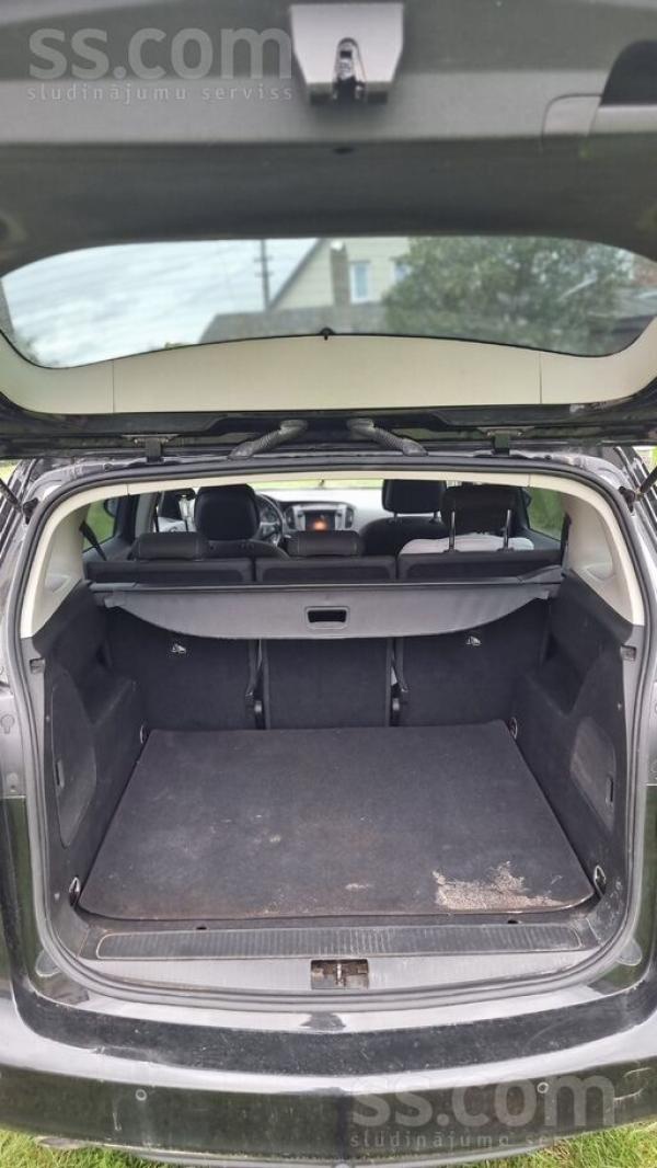 Melns Opel Zafira 2017 Jēkabpils, ar dzinēja tilpumu 2.00 L un nobraukumu 201 tūkst. km par 7500 €, foto 8 vietnē AUTOMOTO.COM.LV