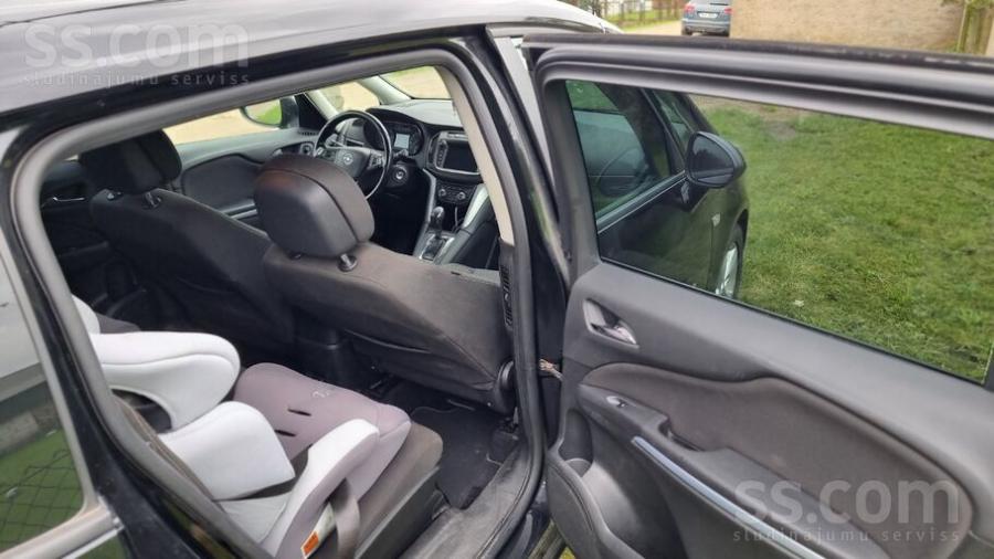 Melns Opel Zafira 2017 Jēkabpils, ar dzinēja tilpumu 2.00 L un nobraukumu 201 tūkst. km par 7500 €, foto 9 vietnē AUTOMOTO.COM.LV