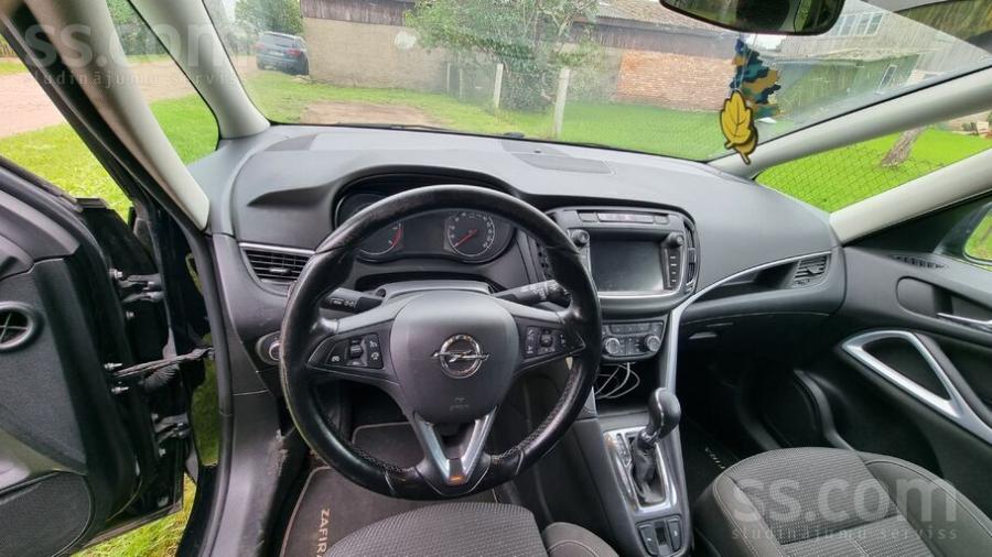 Melns Opel Zafira 2017 Jēkabpils, ar dzinēja tilpumu 2.00 L un nobraukumu 201 tūkst. km par 7500 €, foto 12 vietnē AUTOMOTO.COM.LV