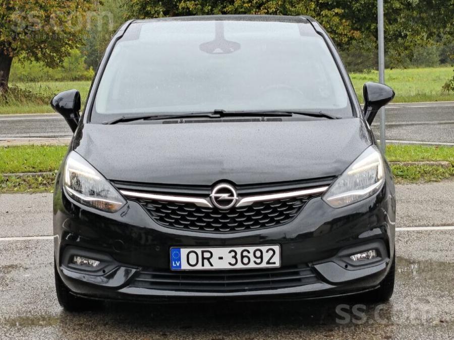 Melns Opel Zafira 2017 Ogre, ar dzinēja tilpumu 1.40 L un nobraukumu 250 tūkst. km par 6250 €, foto 3 vietnē AUTOMOTO.COM.LV