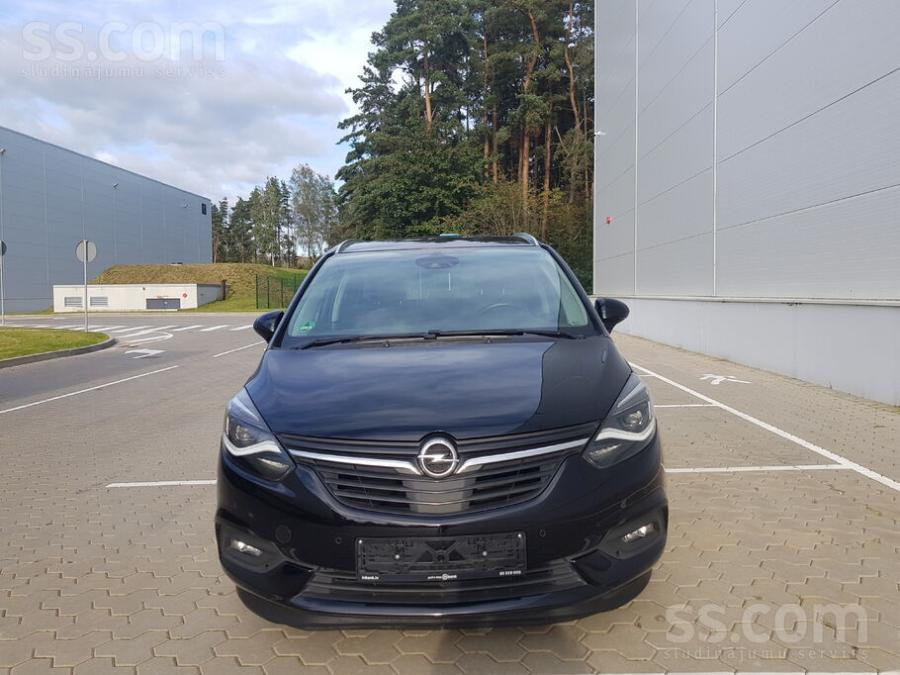 Black Opel Zafira 2018 in Riga, with an engine capacity of 2.00 L and mileage of 184 thousand km for 10290 €, photo 2 on AUTOMOTO.COM.LV