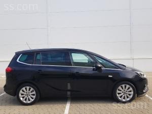 Black Opel Zafira 2018 in Riga, with an engine capacity of 2.00 L and mileage of 184 thousand km for 10290 €, photo 3 on AUTOMOTO.COM.LV