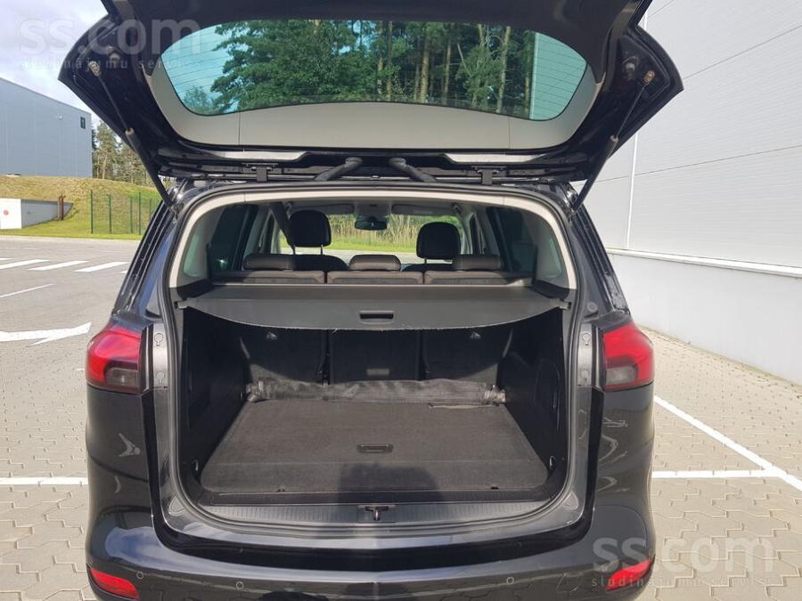Black Opel Zafira 2018 in Riga, with an engine capacity of 2.00 L and mileage of 184 thousand km for 10290 €, photo 11 on AUTOMOTO.COM.LV