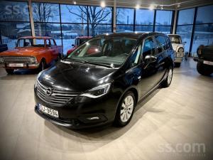 Black Opel Zafira 2018 in Dobele, with an engine capacity of 2.00 L and mileage of 209 thousand km for 10950 €, photo 7 on AUTOMOTO.COM.LV