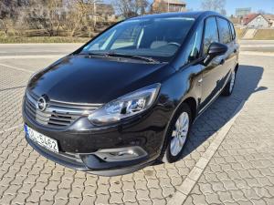Black Opel Zafira 2018 in Saldus, with an engine capacity of 1.60 L and mileage of 123 thousand km for 9450 €, photo  on AUTOMOTO.COM.LV