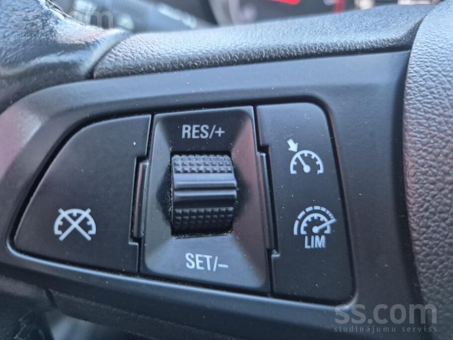 Black Opel Zafira 2018 in Saldus, with an engine capacity of 1.60 L and mileage of 123 thousand km for 9450 €, photo 25 on AUTOMOTO.COM.LV
