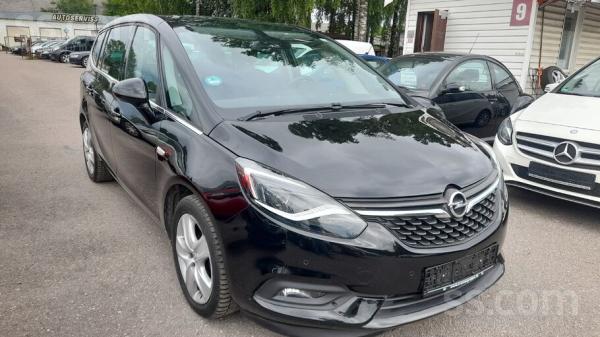 Black Opel Zafira 2018 in Riga, with an engine capacity of 1.60 L and mileage of 237 thousand km for 7500 €, photo 3 on AUTOMOTO.COM.LV