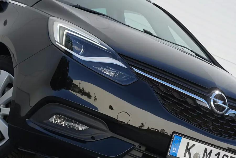 Melns Opel Zafira 2018 Rīga, ar dzinēja tilpumu 2.00 L un nobraukumu 177 tūkst. km par 7600 €, foto 1 vietnē AUTOMOTO.COM.LV