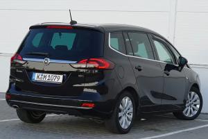 Melns Opel Zafira 2018 Rīga, ar dzinēja tilpumu 2.00 L un nobraukumu 177 tūkst. km par 7600 €, foto 11 vietnē AUTOMOTO.COM.LV