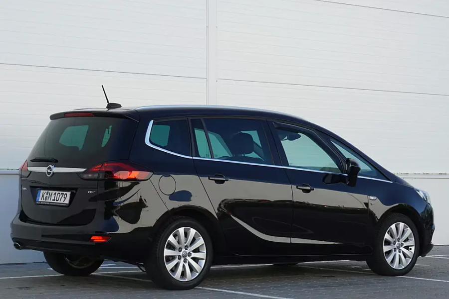Melns Opel Zafira 2018 Rīga, ar dzinēja tilpumu 2.00 L un nobraukumu 177 tūkst. km par 7600 €, foto 12 vietnē AUTOMOTO.COM.LV