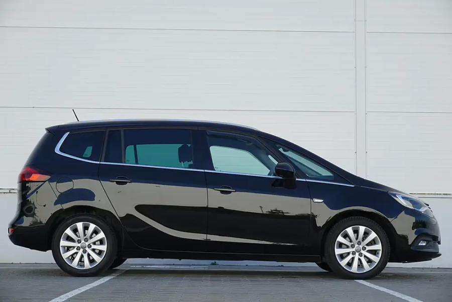 Melns Opel Zafira 2018 Rīga, ar dzinēja tilpumu 2.00 L un nobraukumu 177 tūkst. km par 7600 €, foto 13 vietnē AUTOMOTO.COM.LV