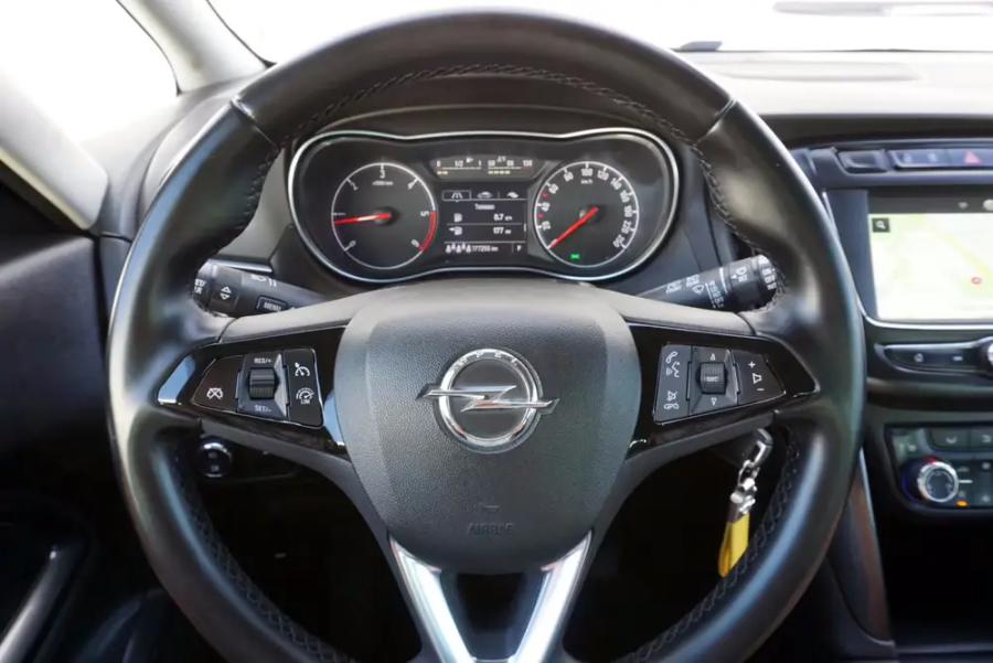 Melns Opel Zafira 2018 Rīga, ar dzinēja tilpumu 2.00 L un nobraukumu 177 tūkst. km par 7600 €, foto 22 vietnē AUTOMOTO.COM.LV