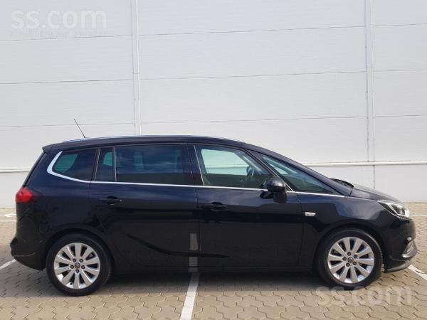 Melns Opel Zafira 2018 Rīga, ar dzinēja tilpumu 2.00 L un nobraukumu 184 tūkst. km par 9480 €, foto 3 vietnē AUTOMOTO.COM.LV